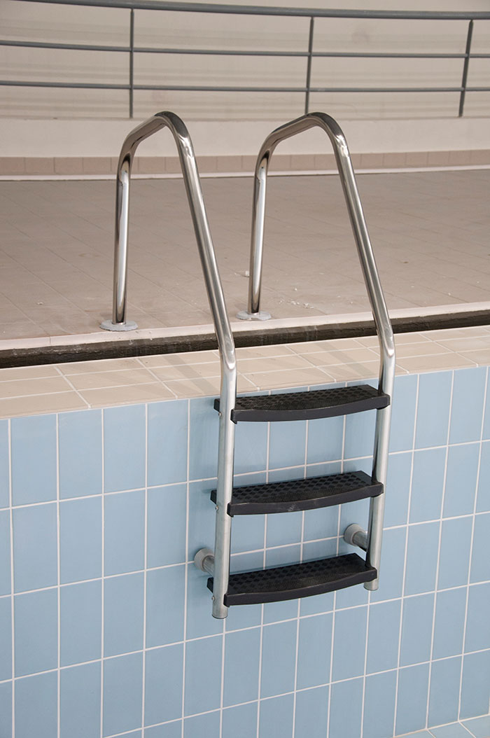 Entrance ladders - PoolSport